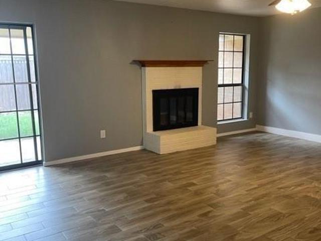609 Williamsburg Court