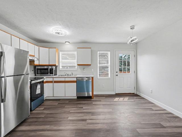 609 Trinity Drive # 4