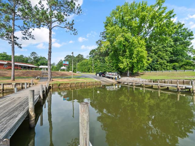 609 Twin Bridges Road