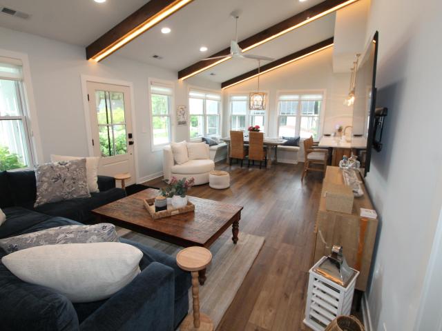 609 Valerie Ln