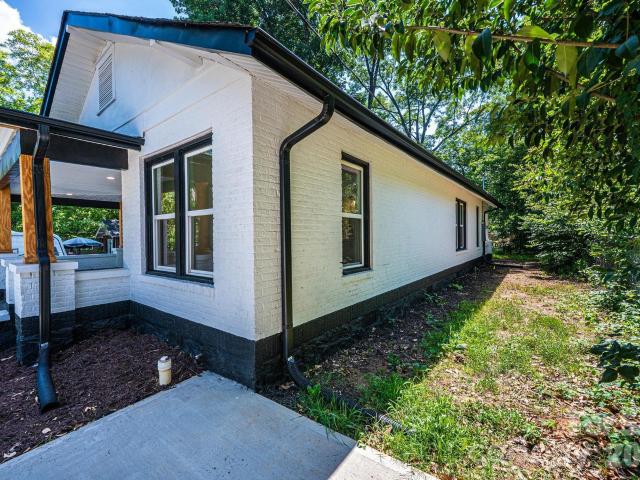 60 5th Street SE