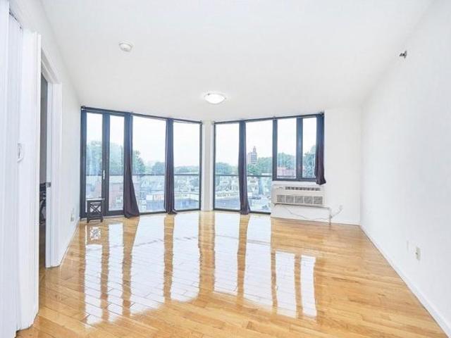 60 70 Woodhaven Blvd 4B, New York, NY