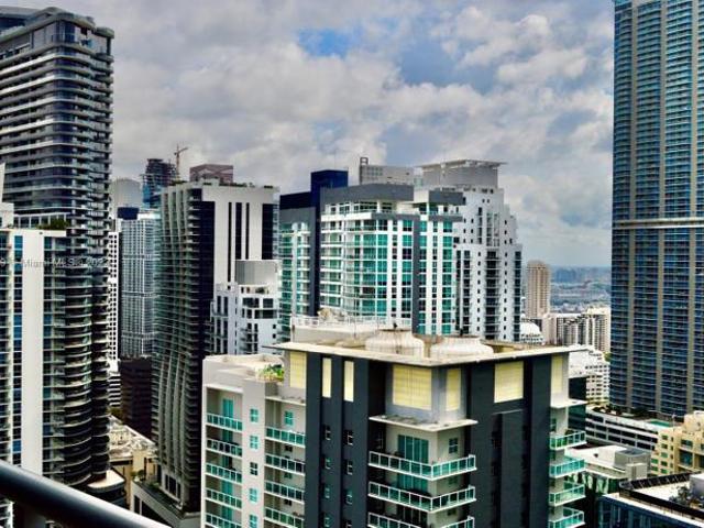 60 13th St SW #3820, Miami, FL 33130