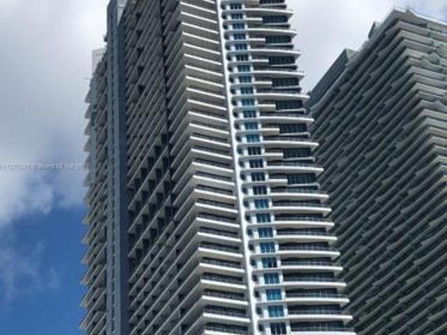 60 13th St SW #4811, Miami, FL 33130
