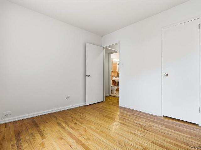 60 11 Broadway, Unit 4N