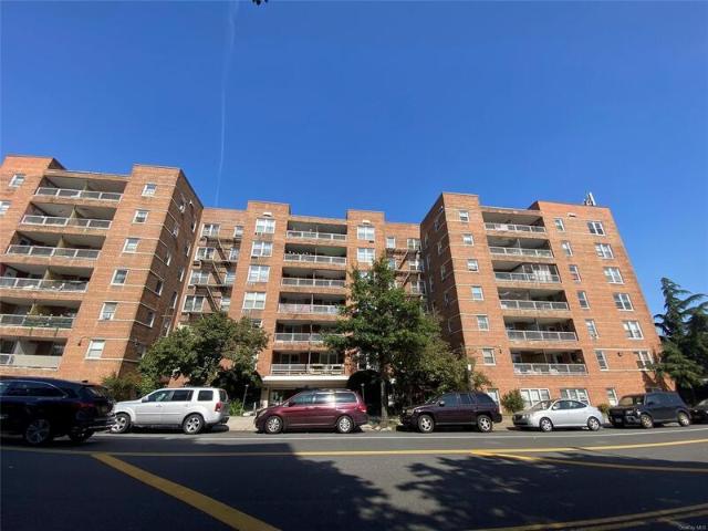 60 11 Broadway, L 2, Woodside, NY 11377