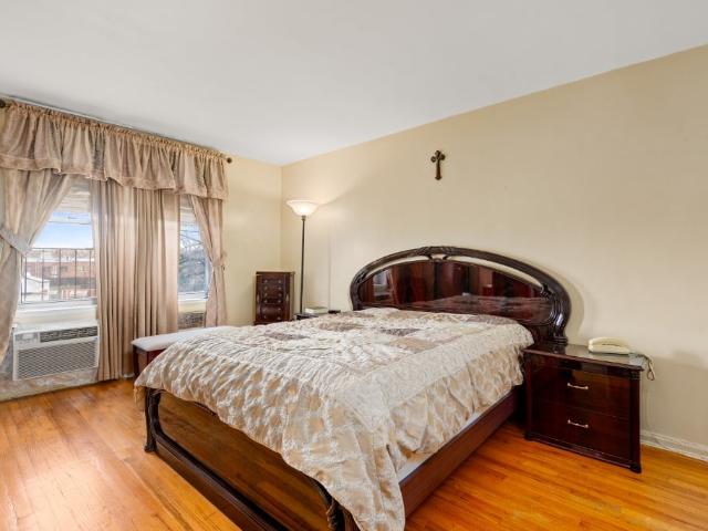 60 11 Broadway, Queens, NY