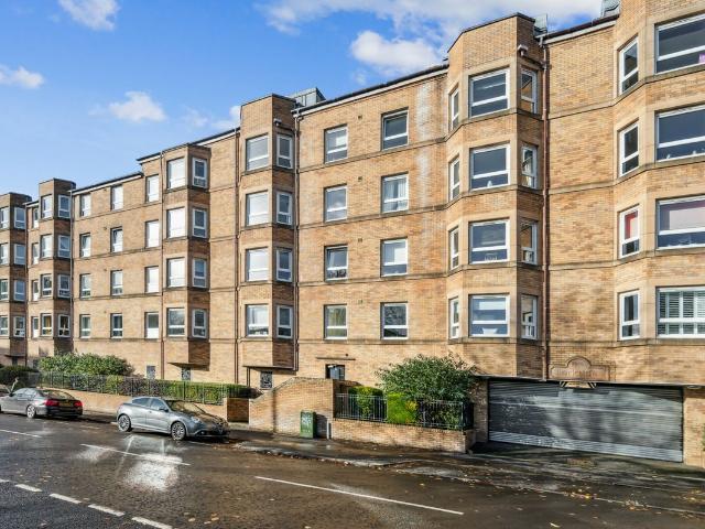 60 Tantallon Road, Shawlands, Glasgow G41, 2 bed flat to rent, £1,350 pcm | PrimeLocation