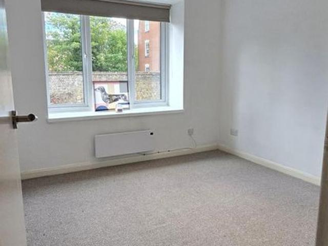 60 The Grove, London, Isleworth TW7, London, 2 bed flat to rent, £1,750 pcm | PrimeLocation