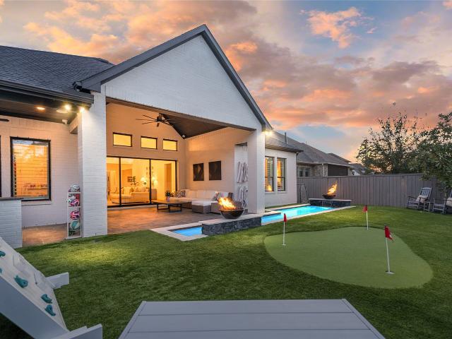 60 Venetia Grove Drive