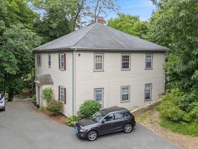 60 Vinton St Apt 3, Melrose, MA 02176