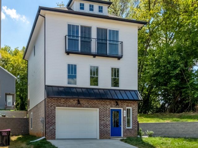 60 W High St