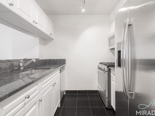 60 W 23rd Street 822