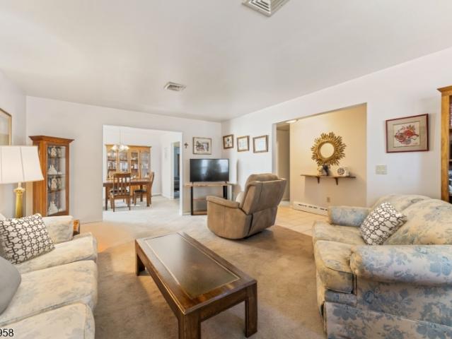 60 White Oak Rd