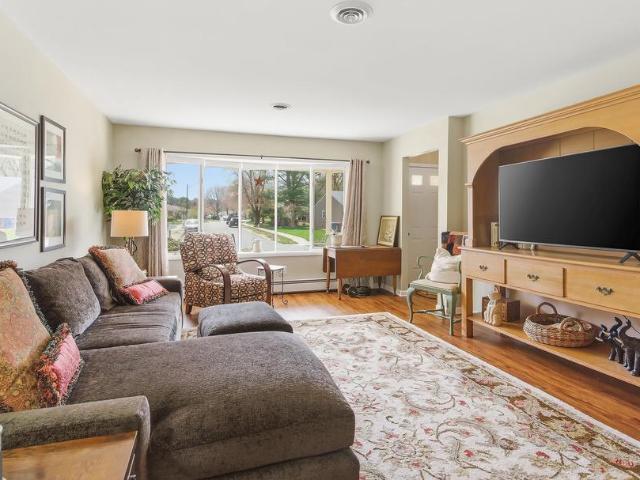 60 Whitmore Drive
