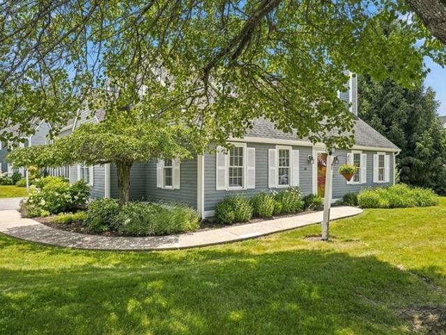 60 Whittier Meadows Dr Unit 60, Amesbury, MA 01913