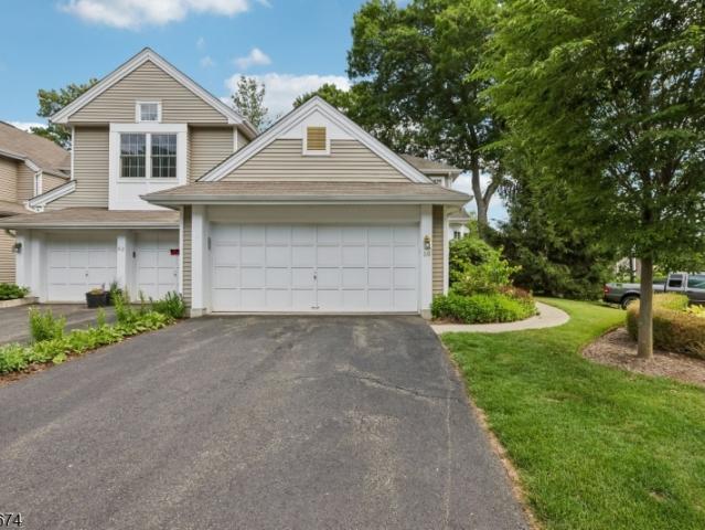 60 Woodmont Dr