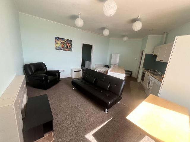 60 Abbotsford Street, Dundee DD2, 1 bed flat to rent, £700 pcm | PrimeLocation