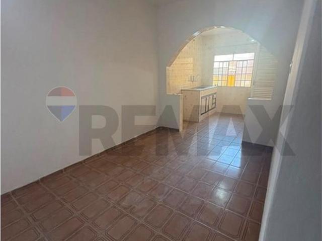 60 Área Útil Edícula Alugar, 2 Dormitórios localizado em Rua Orlando Sáes, 220 perto da Rua Centaurus a cerca de 180 metros. Jardim da Granja, São José dos Campos, São Paulo, 12227240 | Brasil