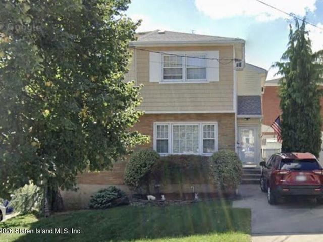 60 Bay Ter, Staten Island, NY 10306