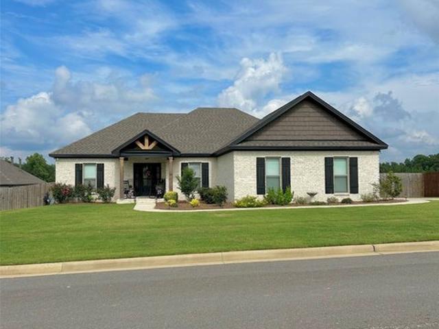 60 Bellwood Dr, Eclectic, AL 36024