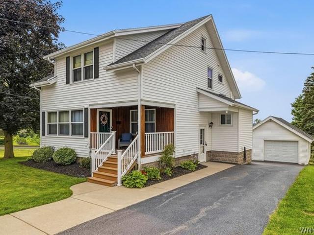 60 Bloomingdale Ave, Akron, NY 14001