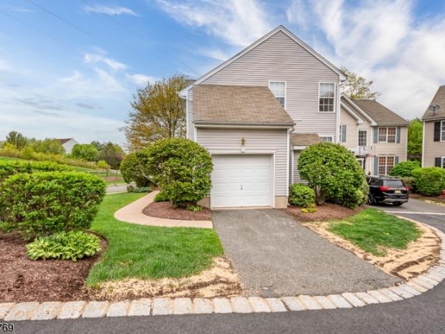 60 Brock Ln