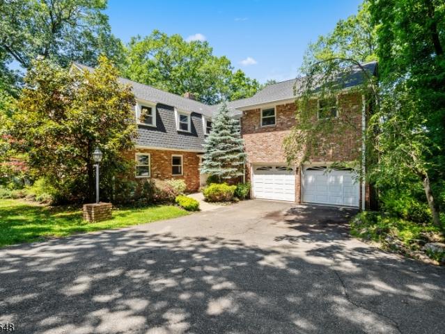 60 Brook Dr