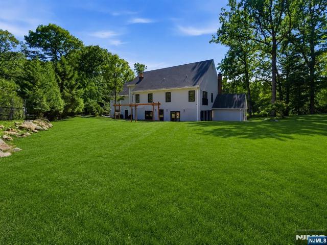 60 Brookside Drive