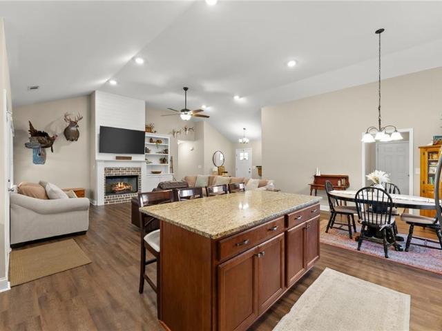 60 Burts Crossing Drrive