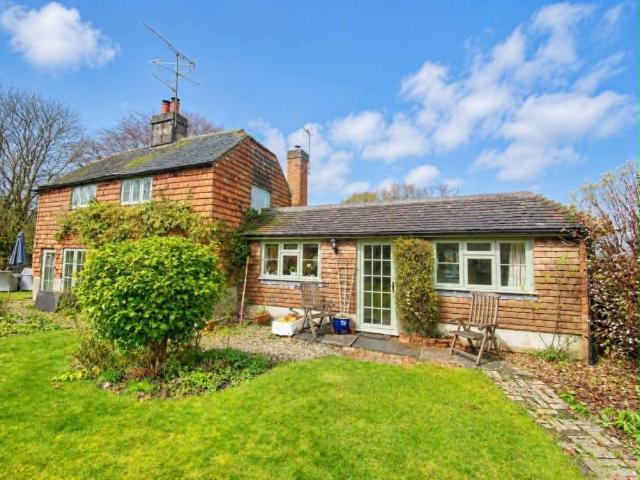 60 Burys Bank Road, Thatcham RG19 1 bed cottage to rent £1,025 pcm £237 pw