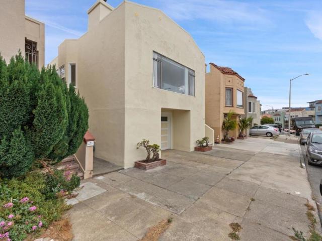 60 Camellia Avenue