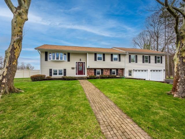 60 Catherine Dr, Peabody, MA 01960 | MLS #73504 | Compass