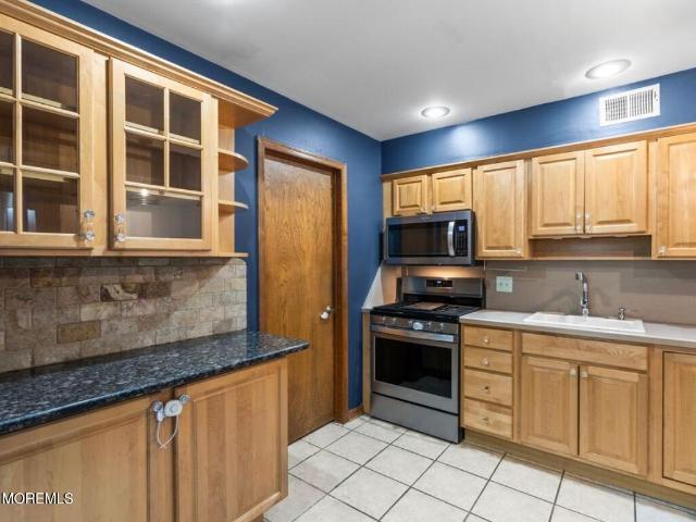 60 Cedar Avenue Unit 2