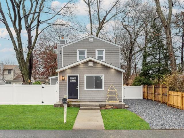 60 Cedarhurst Ave, Selden, NY 11784 | Compass