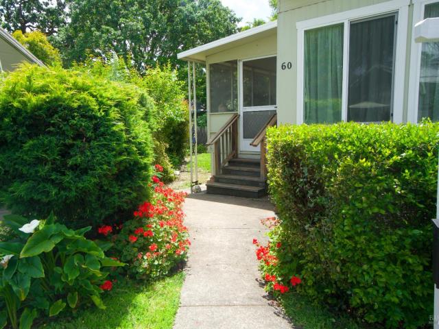 60 Colonial Park Dr, Santa Rosa, CA 95403 | MLS #326035 | Compass