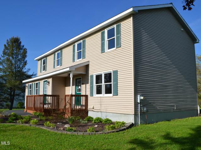 60 Colonial Rd, Unit 1, Stillwater, NY 12170 | Compass