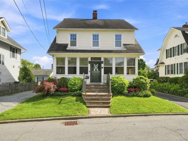 60 Cormack Ct, Babylon, NY 11702