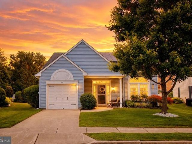 60 Cottage Ln E, Columbus, NJ 08022