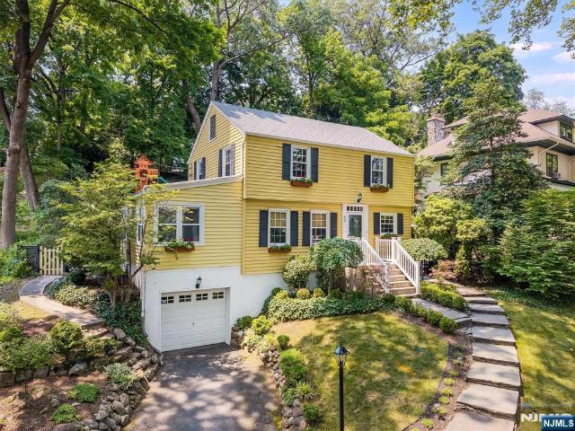 60 Clinton Road