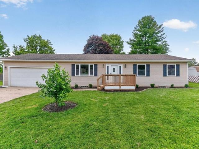 60 Daley Dr SW, Pataskala, OH 43062
