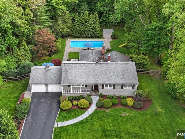 60 Dimmig Road