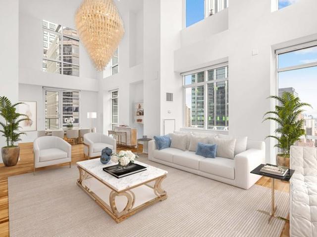 60 E 55th St Ph 3, New York, NY 10022
