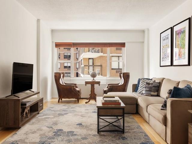 60 E 8th St Apt 6A, Manhattan, NY 10003