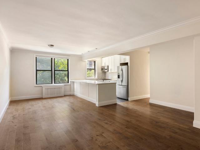 60 E 9TH Street 316