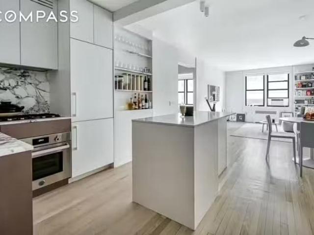 60 East 9th Street, 310, New York, NY 10003