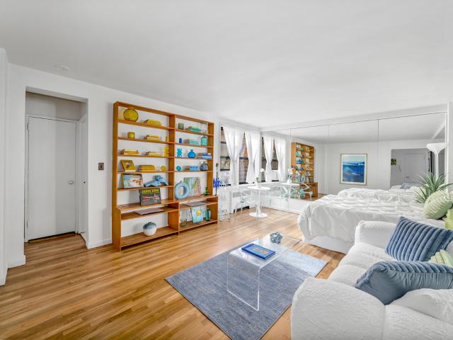 60 East 9th Street, Unit 435