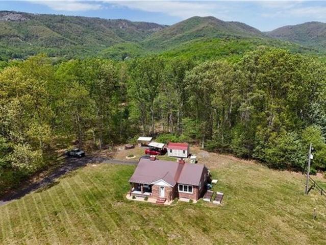 60 Edwin Ln, Cana, VA 24317