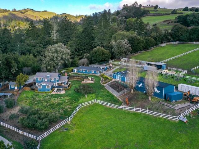 60 Fernwood Drive