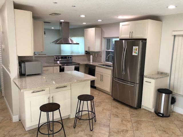 60 Forest Cir, Cooper City, FL 33026 | MLS #F10544 | Compass